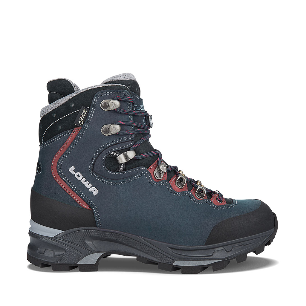 LOWA Hunting Boots for Women | Find a Store – LOWA Boots NZ